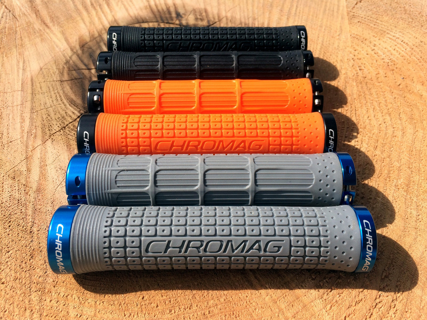 Clutch | Extra Long MTB Grips with Finger Grooves | Chromag – Chromag Bikes